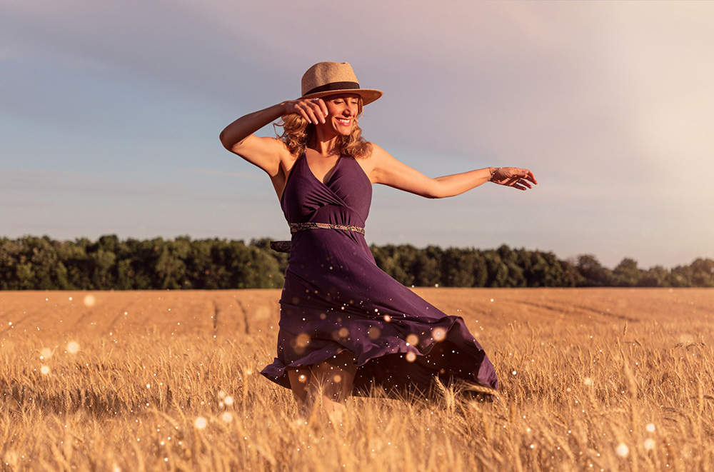 How to be Content in Life (11 Helpful Tips!)