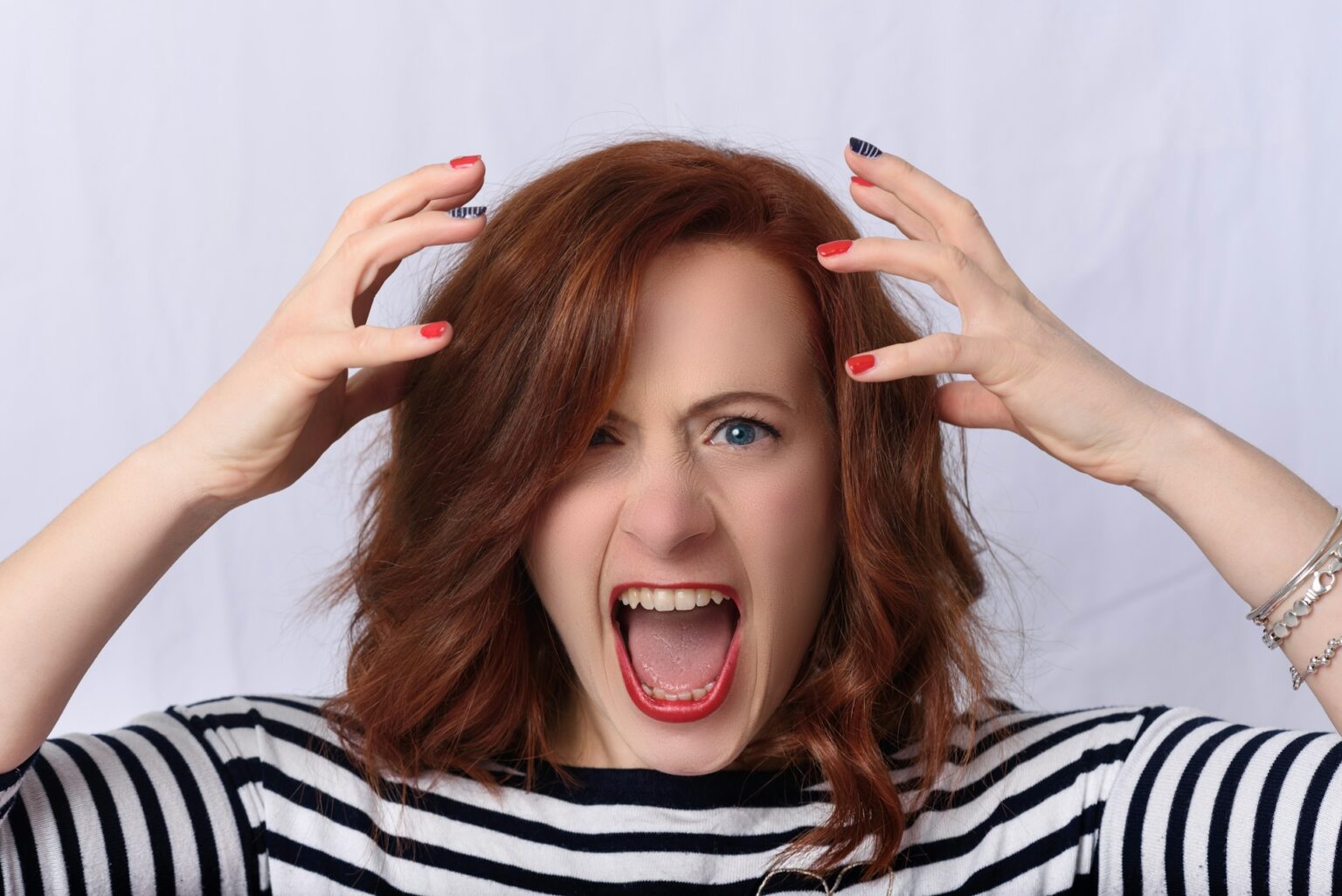 How to Stop Yelling When Angry (7 Helpful Tips)